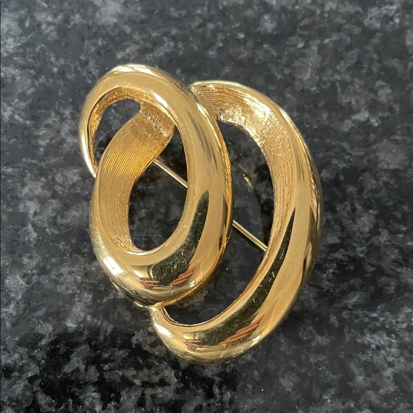 Source Unknown | Jewelry | Vintage Mod Gold Tone Brooch | Poshmark